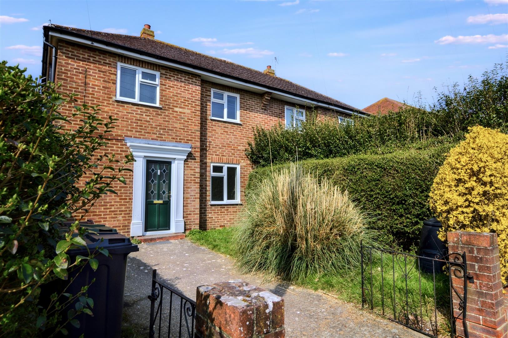 Property Details for The Hydneye, Hampden Park, Eastbourne - Town Property Estate Agents ...